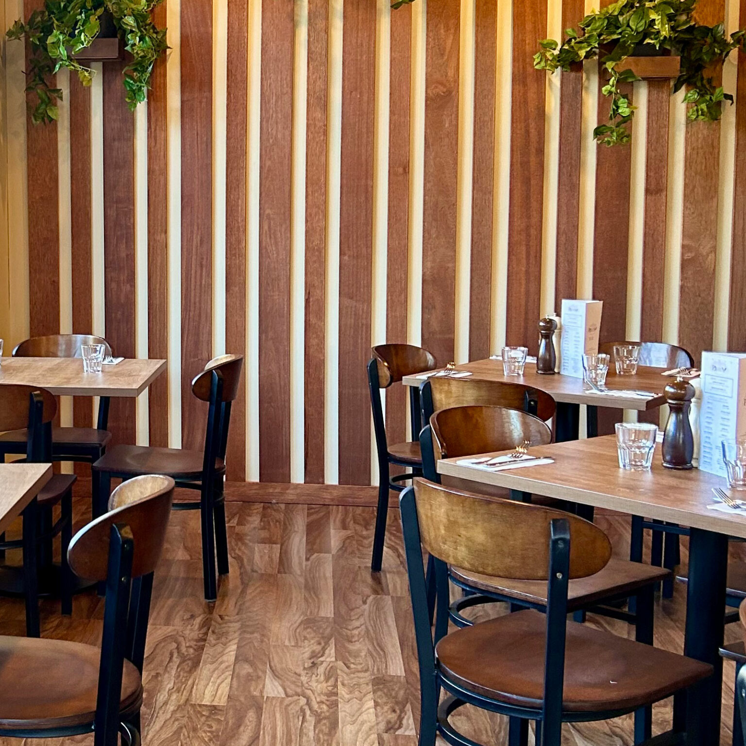 PJ's Bar and Grill – Discover the welcoming ambience of PJ's Bar ...